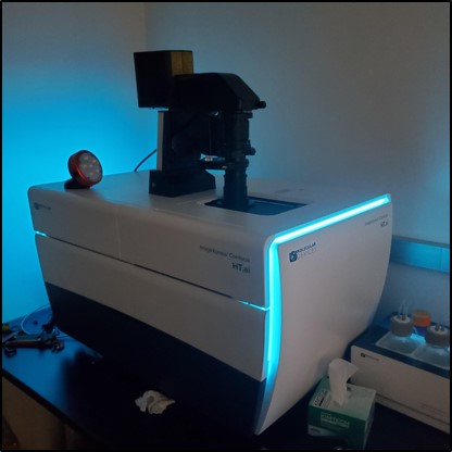 Lab Photos | Lab Template | Research | Cancer Biology | COM